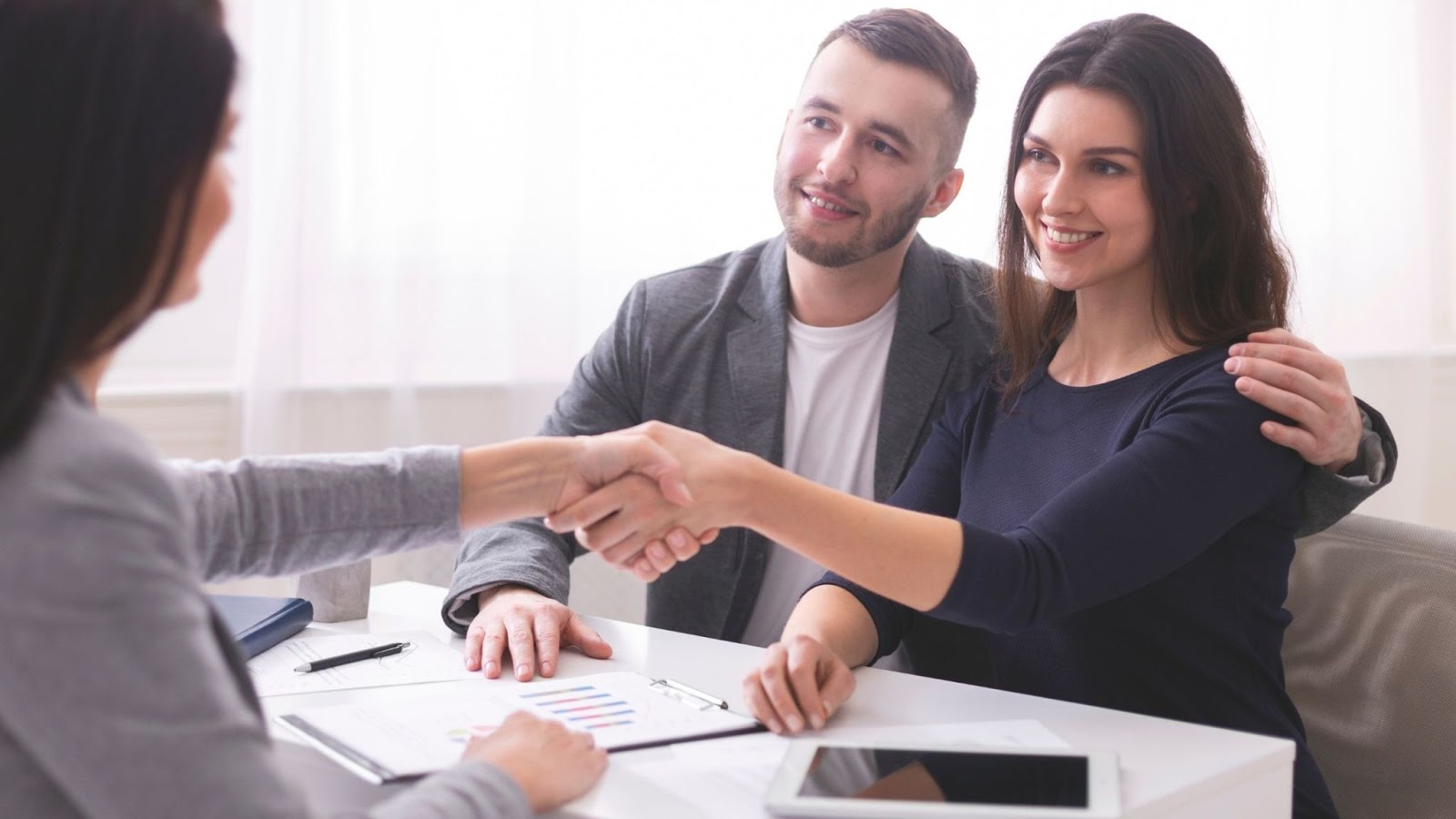 Who are Insurance Brokers & Who Needs Them? - Alex Rue